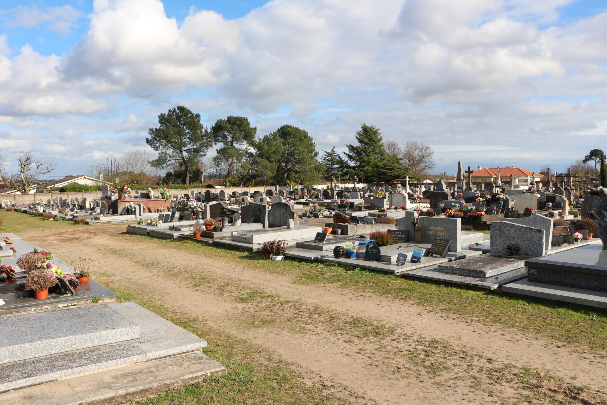 Le cimetière - Mairie de Cadaujac